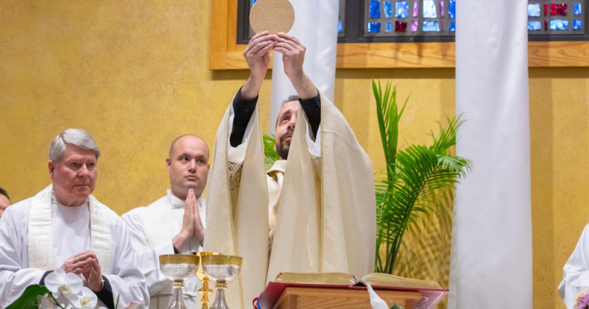 The Eucharist – Joining Ourselves to Christ | Gulf Coast Catholic