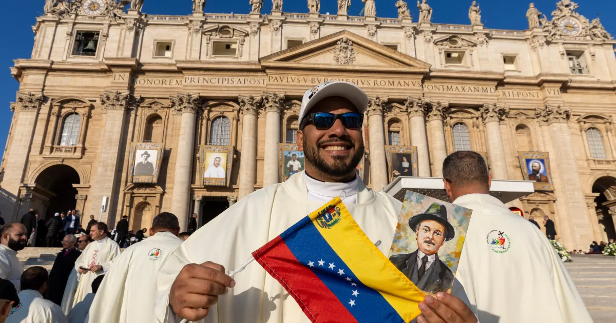 Pope Leo XIV Canonizes 7 New Saints, Including First from Venezuela and ...